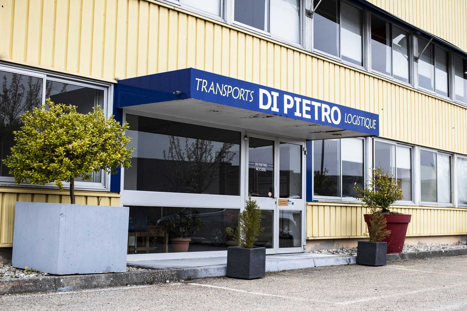 Transport et stockage de marchandises en Europe - DI PIETRO